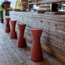 Fade Stool - Tabouret de Plust en polyéthylène, hauteur 76 cm. Disponible en plusieurs couleurs ...