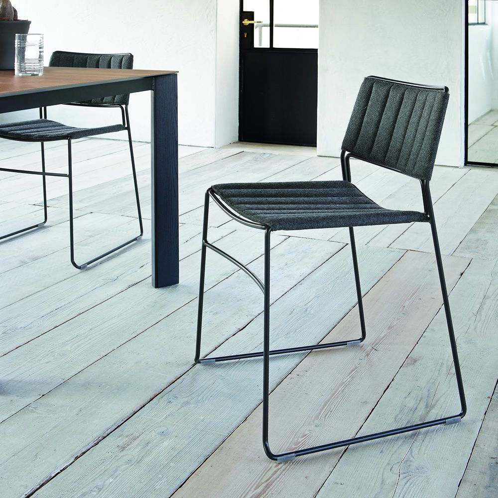 Slim TS - Sedia Midj in metallo, impilabile, diversi rivestimenti ...