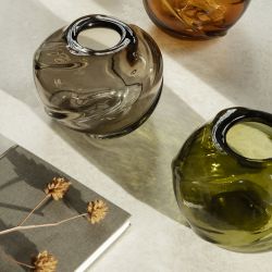 Water Swirl Vase Round - Vaso da fiori in vetro soffiato, di Ferm ...
