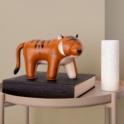 Tiger Hunt Bookend - Bookends in the shape of a tiger | Sediarreda.com