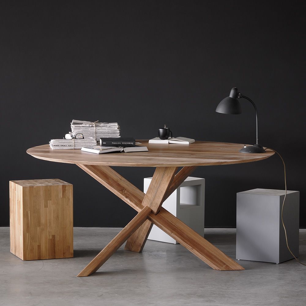 Circle: Ethnicraft round table made of wood, different finishes and ...